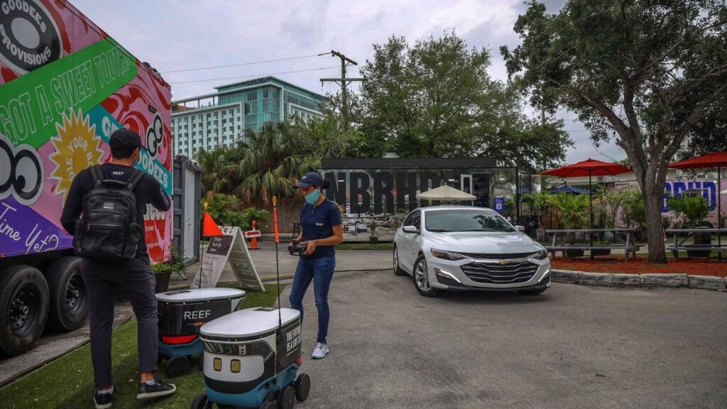 Uber Eats lanza servicio de entrega mediante robots en Miami - Morfema ...