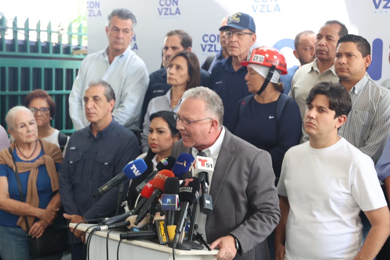 Perkins Rocha: El primero que no cree en el CNE es el propio Maduro. Lo ...