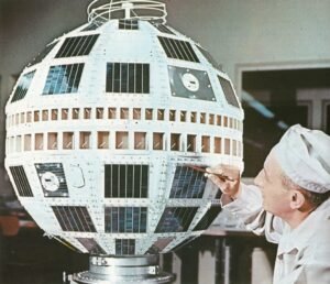 Telstar 1: El satélite que conectó el mundo - Morfema Press