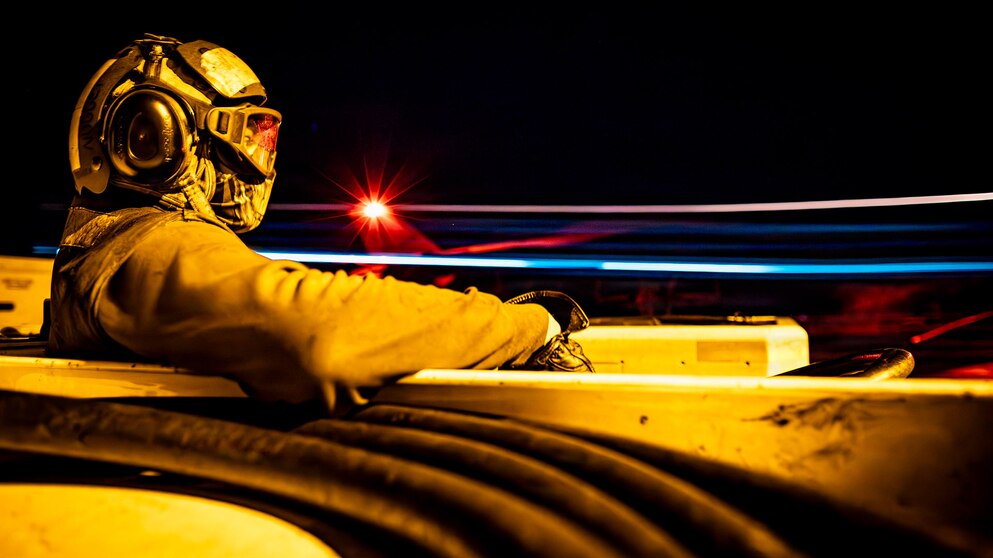 Portaaviones, marines y bombarderos: Lo que el ejército estadounidense ...